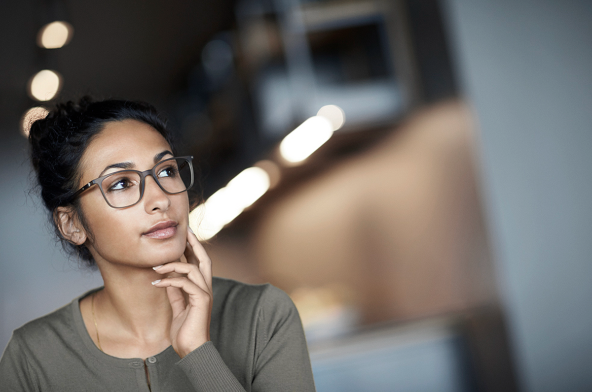 Top Makeup Tips For Glasses Wearers Uk