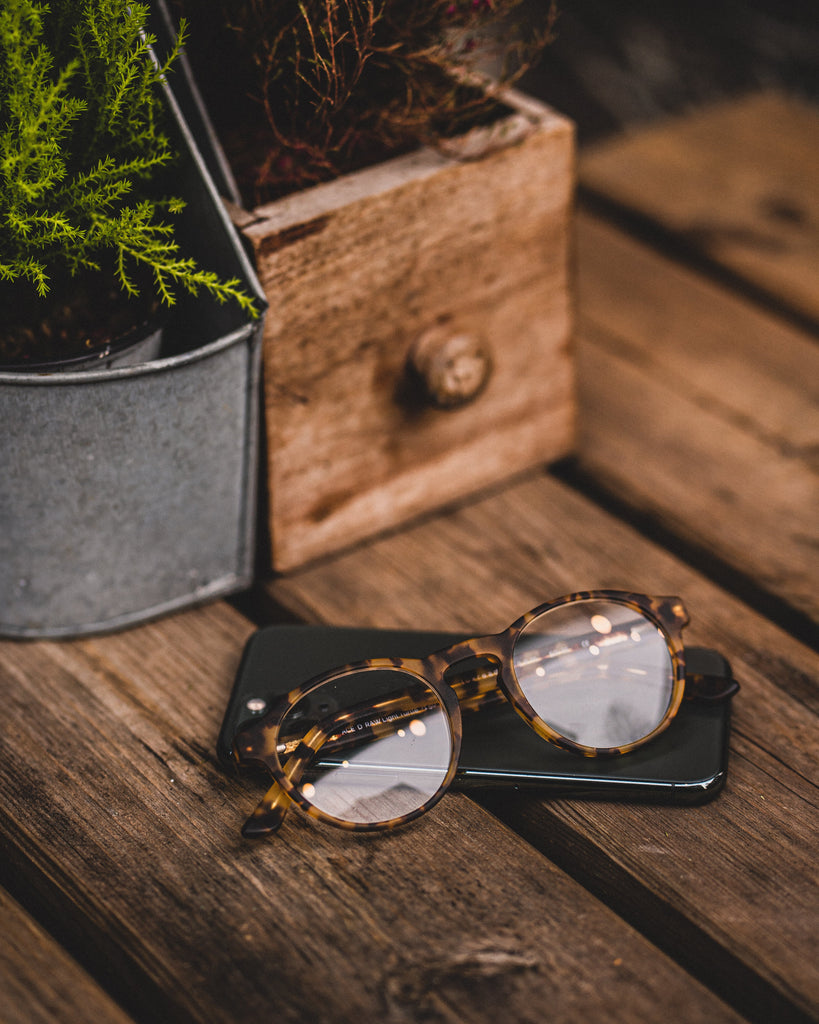 Unveiling The Myth Reading Glasses For Those With Perfect Vision He unveiling-the-myth-reading-glasses-for-those-with-perfect-vision-he